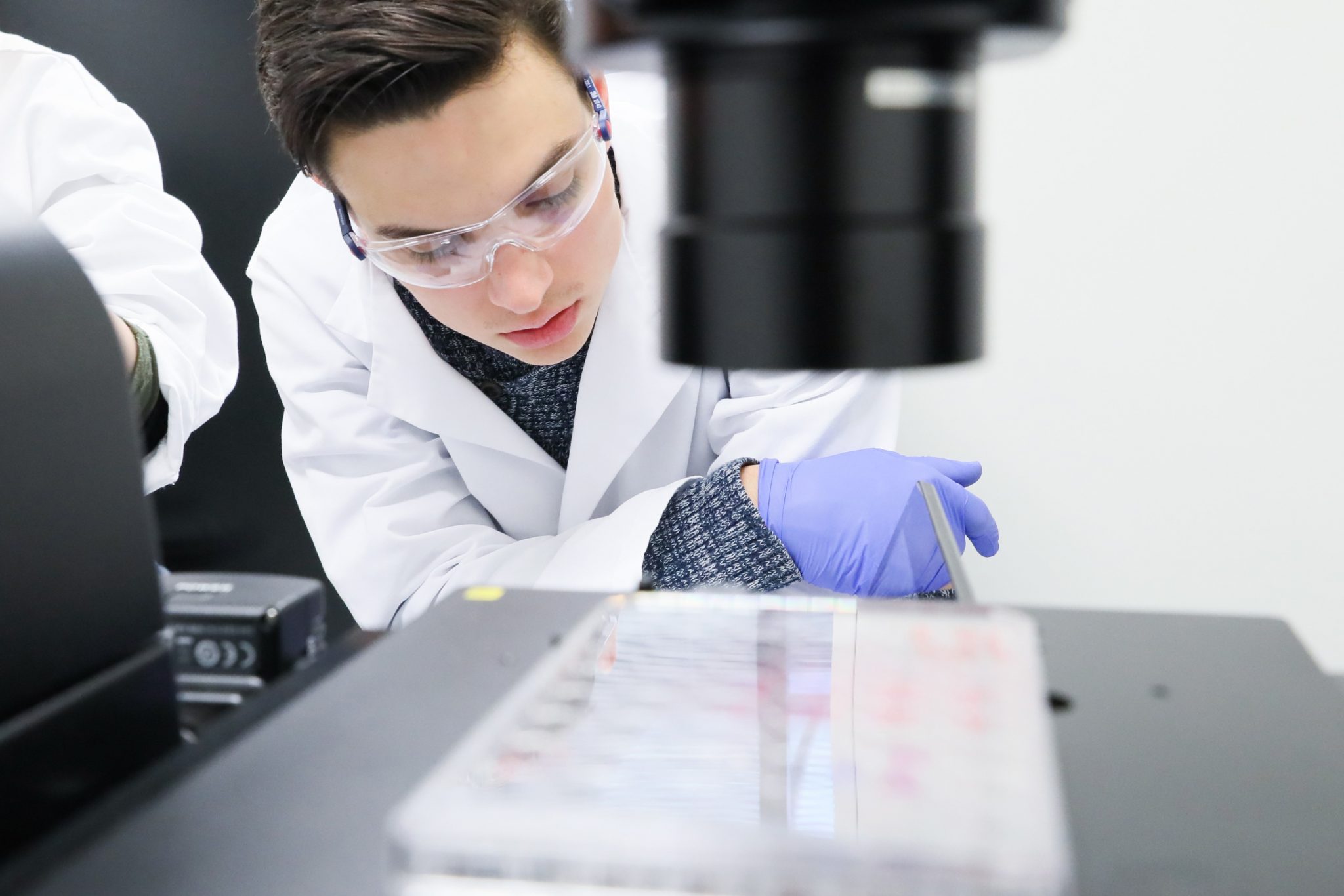 Deep dive into research ‒ Bachelor ‐ EPFL