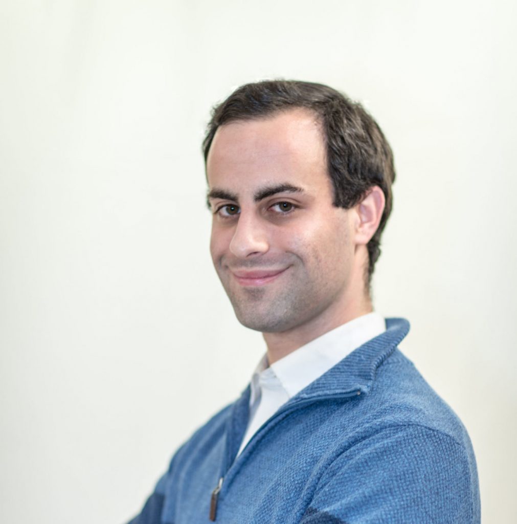 Loss Landscape of Neural Networks: theoretical insights and practical ...