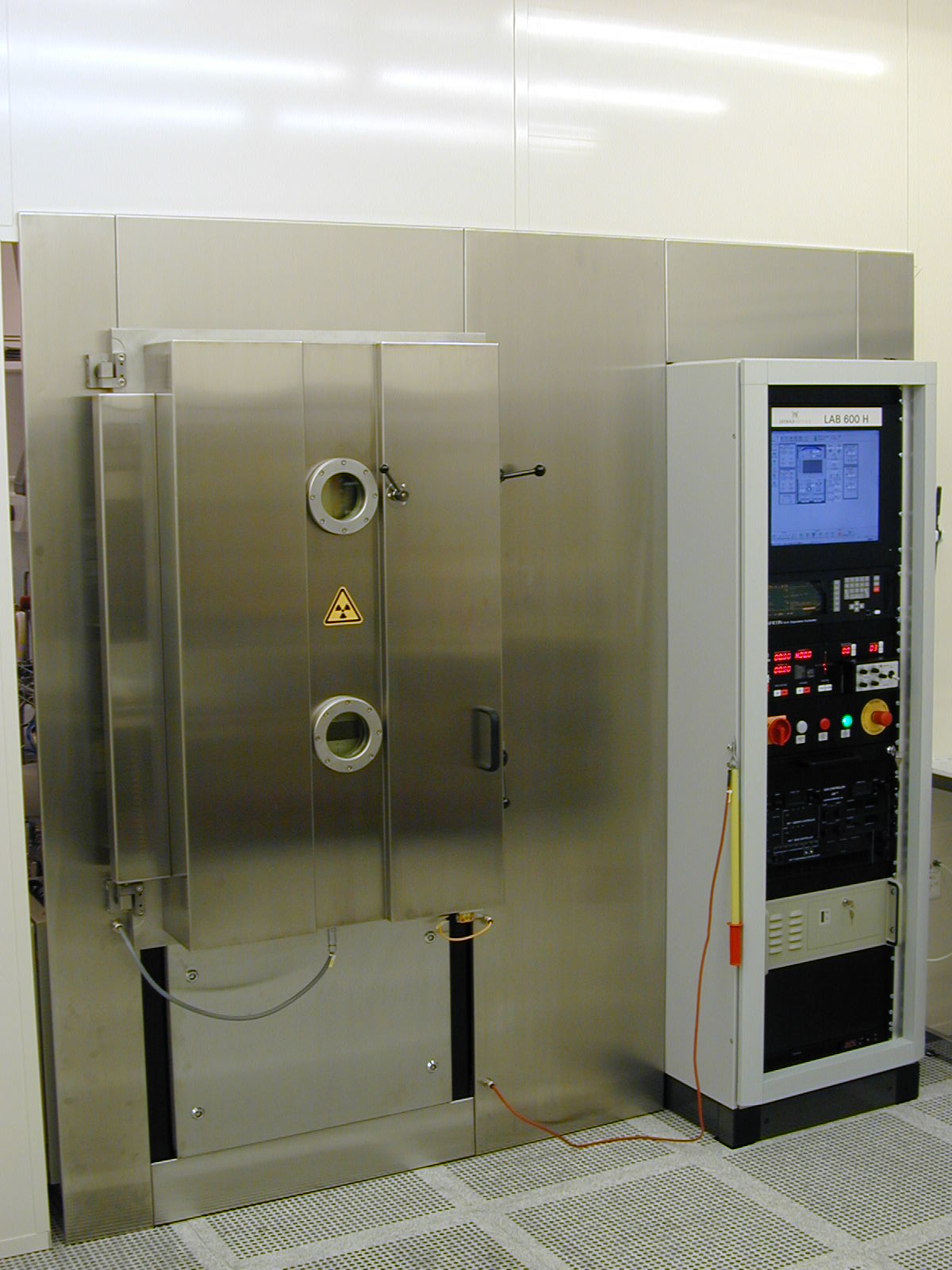 Leybold Optics LAB 600H ‒ Center of MicroNanoTechnology CMi ‐ EPFL