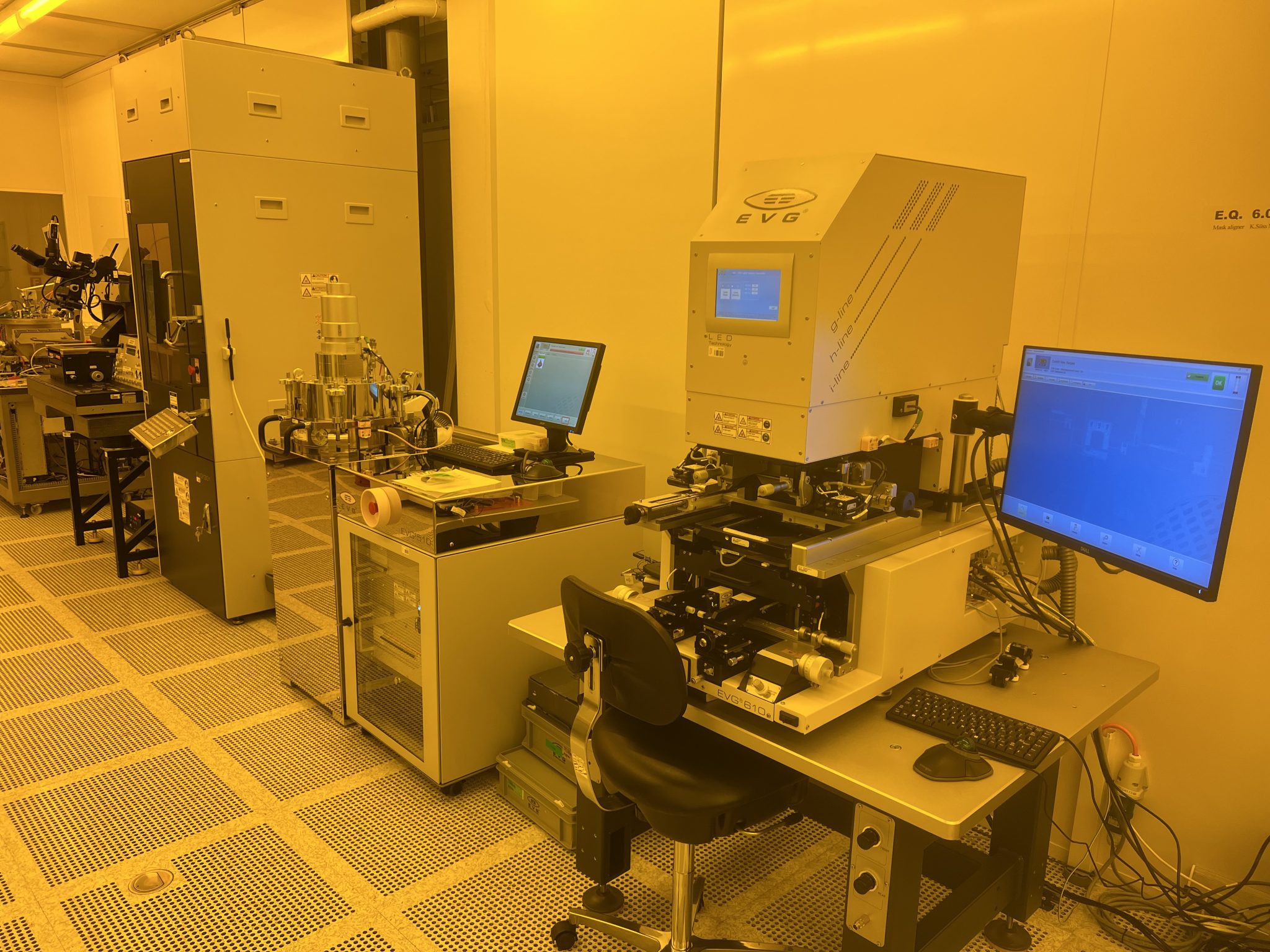 EVG 510, wafer to wafer bonding line ‒ Center of MicroNanoTechnology ...