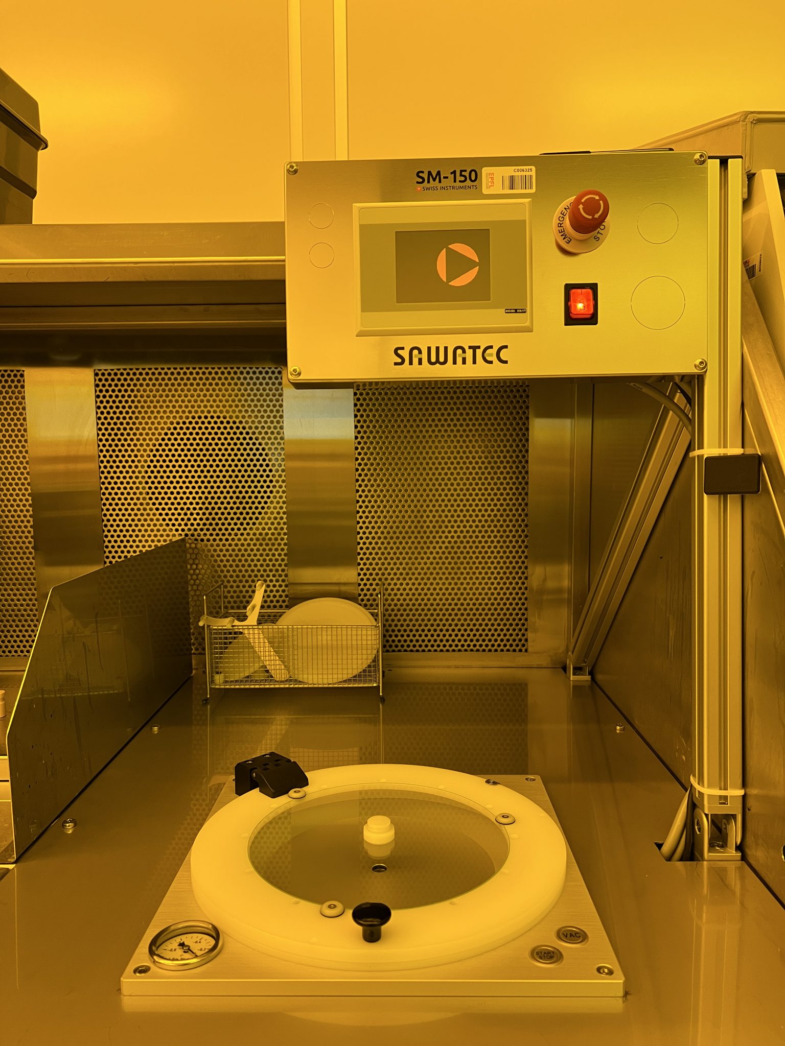 Ebeam lithography ‒ Center of MicroNanoTechnology CMi ‐ EPFL